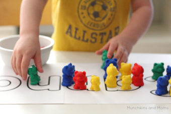 Bear Counters Name Recognition Activity – Munchkins and Moms